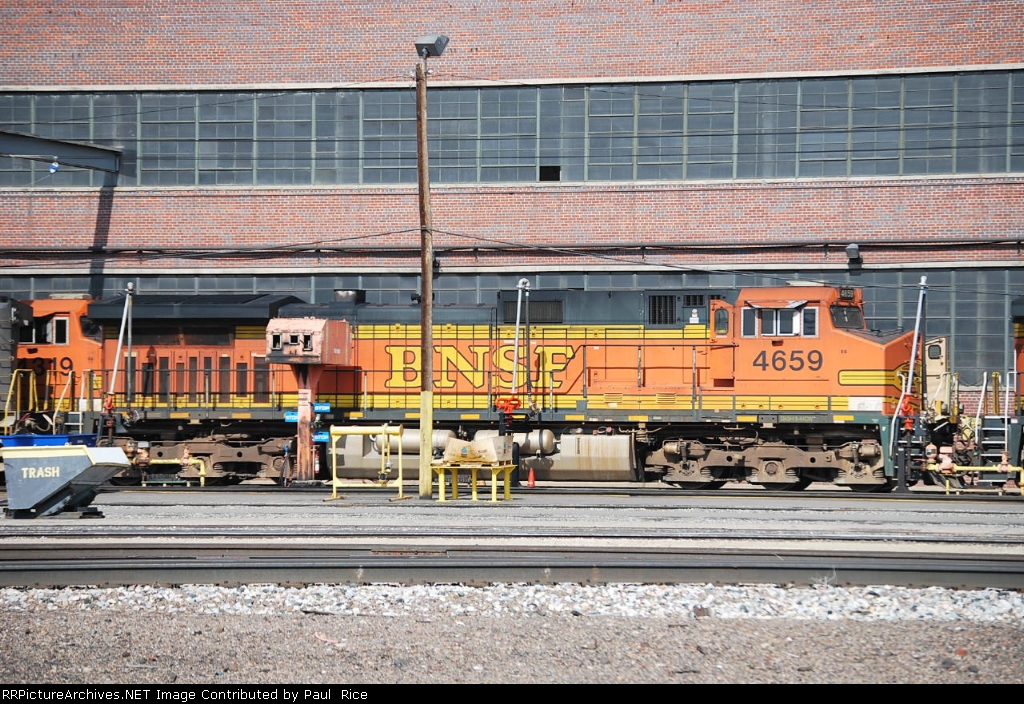 BNSF 4659